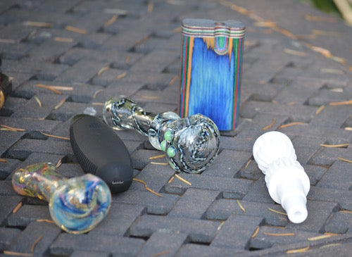 How does a dugout pipe compare to a regular bowl?